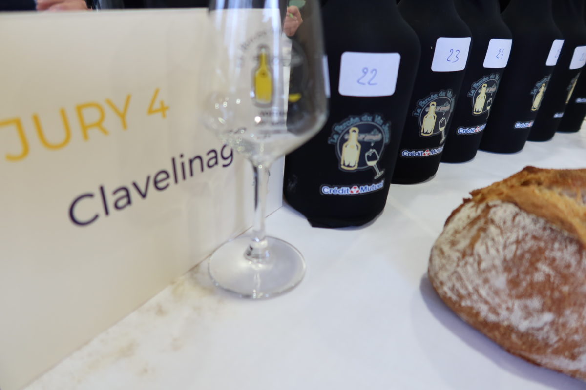Dans le Jura on met le bonheur en clavelin... - Les Buvologues | Vins ...